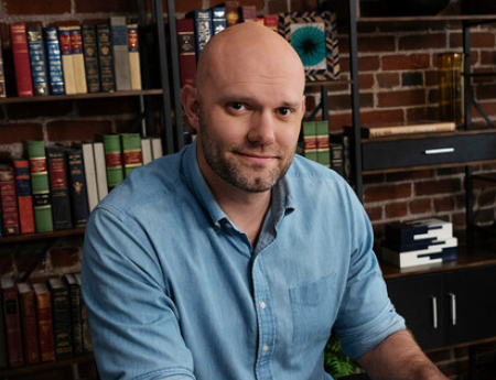 A Closer Look at the Personal Life of Author James Clear and His Wife